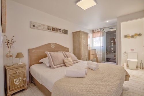 Villa De Charme Sur Le Bassin Arcachon  -14 Pers- Piscine - Sauna Et Jacuzzi - Arcachon