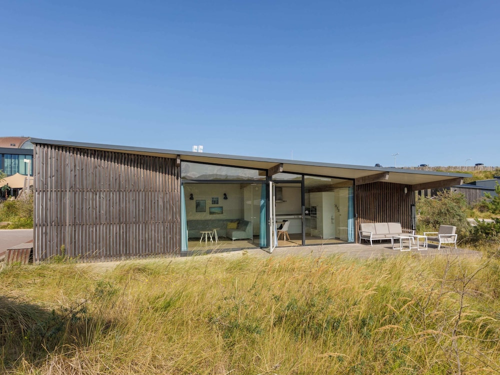 Comfortable Lodge With Terrace, In Bloemendaal - Zandvoort