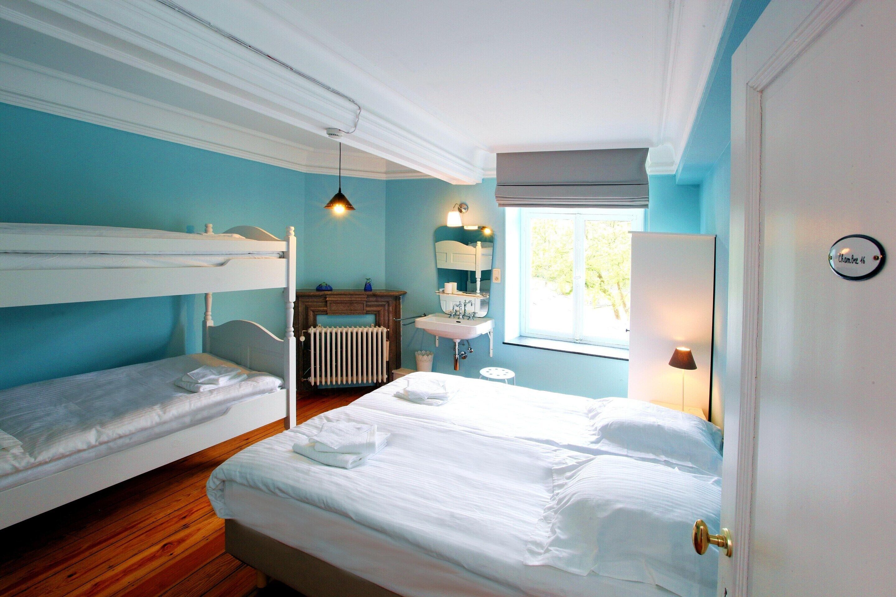 Casa | 12 quartos, com mobília individualizada 