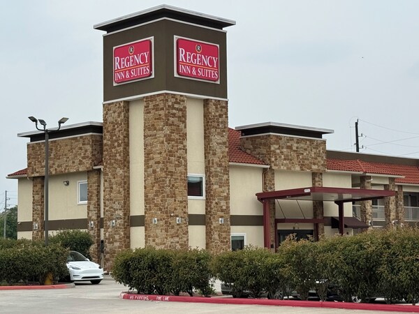 Regency Inn And Suites - Houston, TX