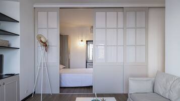 Apartamento, 3 quartos | 3 quartos, secretária, berços/camas para crianças, Wi-fi grátis