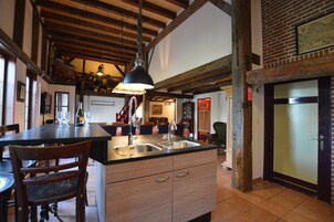 Casa | Cozinha privada | Cadeirão de bebê