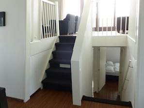 3 quartos, com mobília individualizada 
