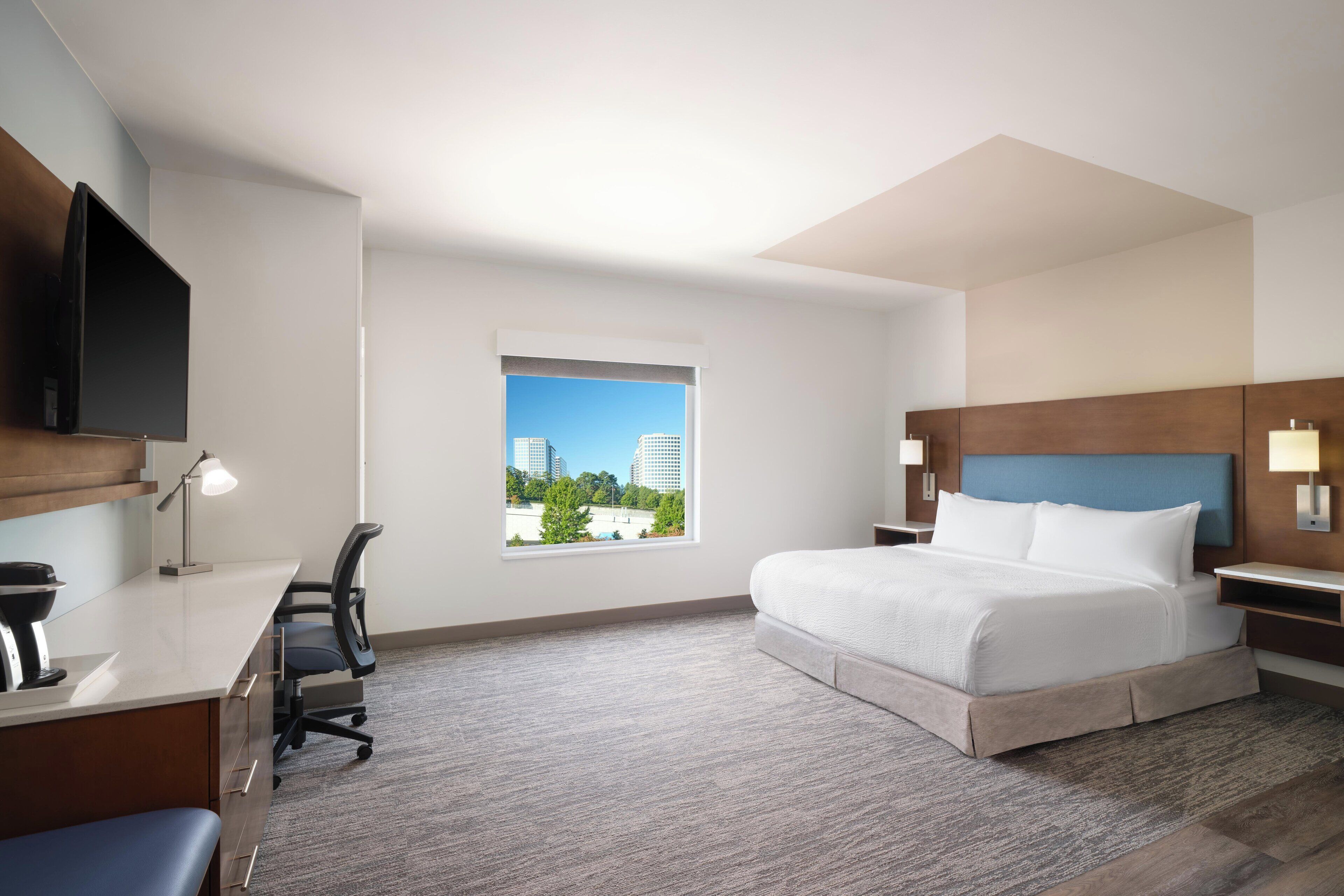 Quarto Standard, 1 cama king-size (Mobility) | Roupa de alta qualidade, edredões de penas, camas de colchão pillowtop 