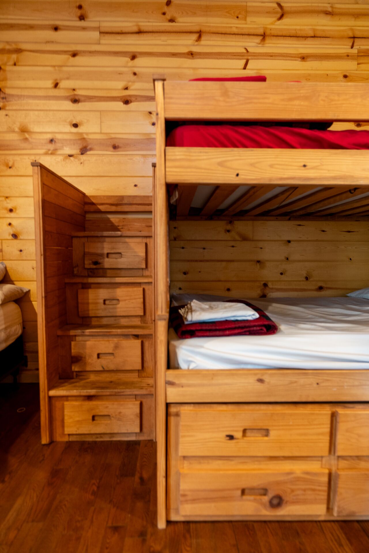 "Family Fun By The River: Sleeps 9, Pet-friendly Cabin!" - West Virginia