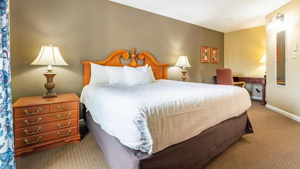 Wyndham Kingsgate - 2 Bedroom Deluxe - Williamsburg, VA