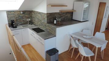 Apartamento | Área de estar | TV, brinquedos