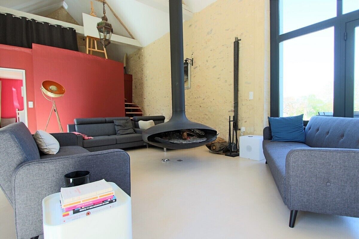 Beautiful Architect-designed House With Swimming Pool, A Blend Of Classic And Modern - Frankreich