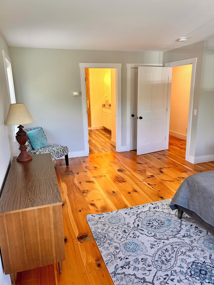 Luxury Treetop Vacation Home In Waterbury Center - Montpelier, VT