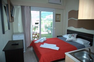 Quarto casal, vista para a montanha, no piso térreo (5) | Edredons de pluma, cortinas blackout, quartos à prova de som