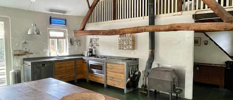 Casa | Cozinha privada | Um micro-ondas