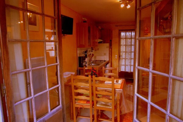Cottage In Vaires-sur-marne By Forest Lake - Chelles