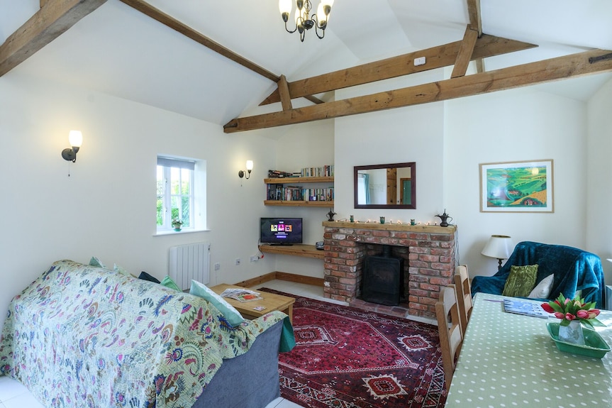 York Single Storey Cottage ,Gardens & Open Views.thicket Priory & Derwent Ings. - North Yorkshire