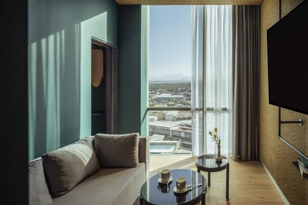 Suíte, 1 cama King (Master) | Frigobar, cofres nos quartos, escrivaninha