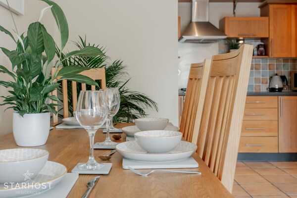 Starhost Residences - Modern 2 Bedroom Apartment In Newbury - Newbury