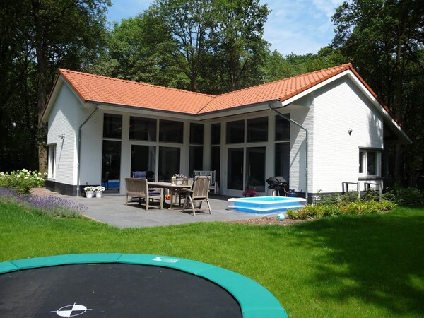Spacious Family Villa Uden - Uden