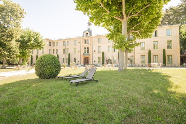 Studio In Montbrun Castle With Pool - Montbrun-les-Bains