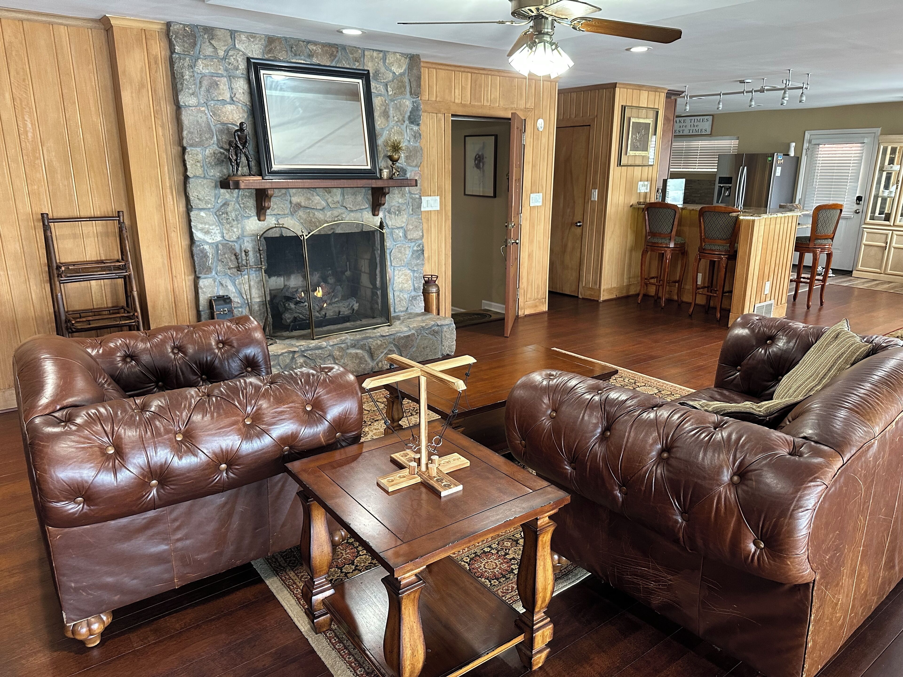 Serene Getaway With Hot Tub, Sauna, Firepit, Kayaks, Pontoon & Jet Ski Rentals! - Belmont, NC