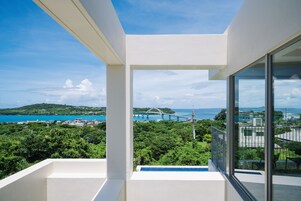 Vila (with Private Pool) | Vista da sacada