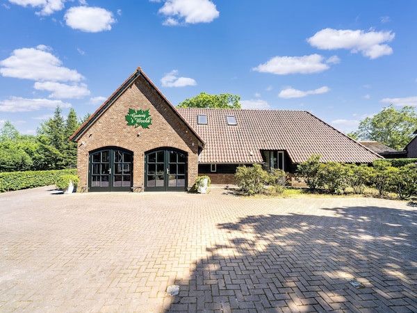Brabant Mansion For Groups - Someren