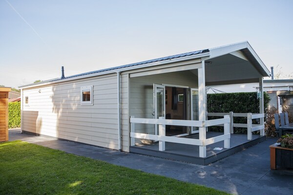 Comfortably Furnished Chalet With Porch Near Veluwe - Nijkerk