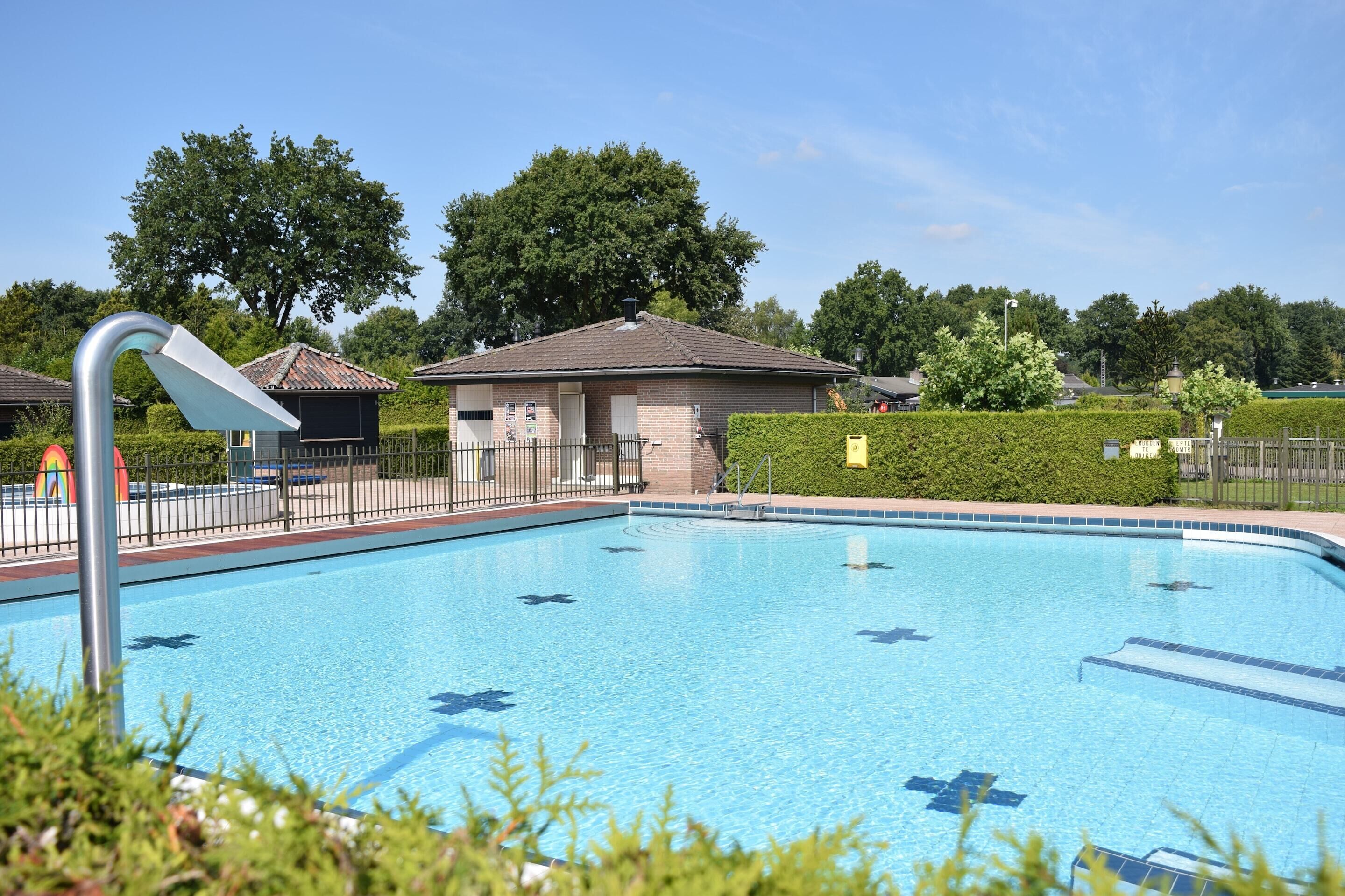 Chalé | Piscina | Piscina exterior 