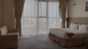 Quarto Deluxe | Roupa de alta qualidade, camas de colchão Select Comfort, minibar 