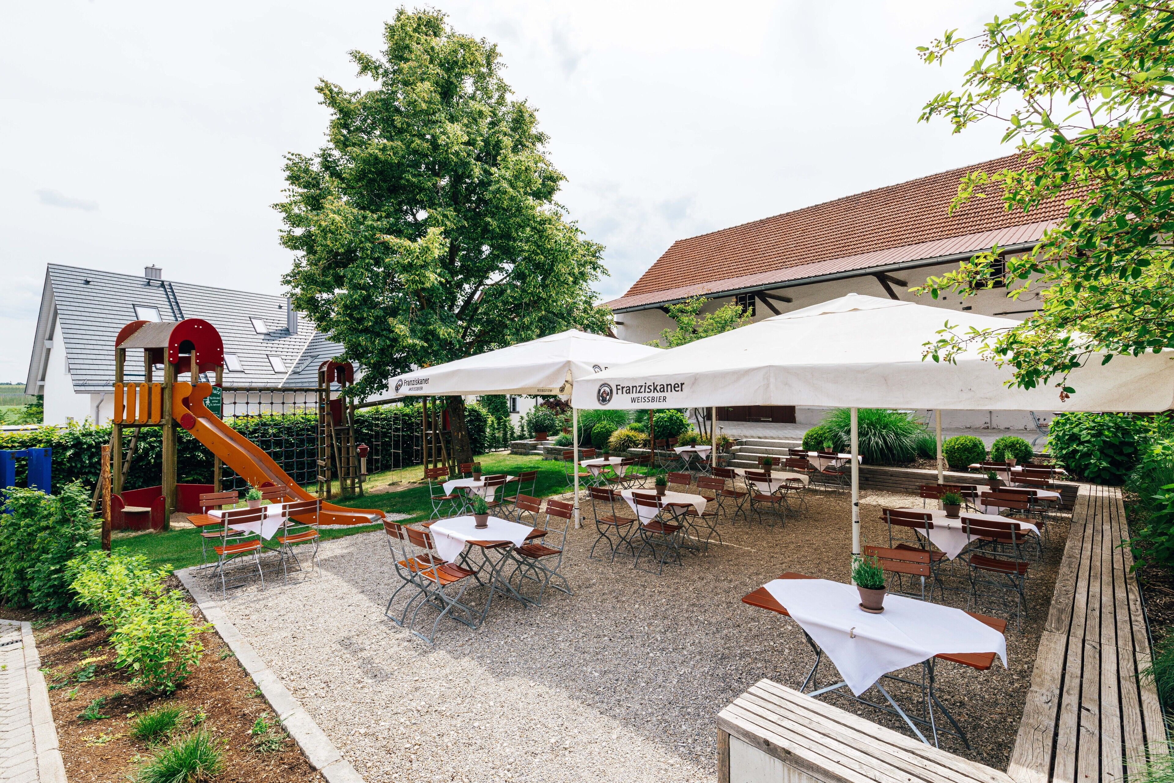 Pequenos-almoços e jantares servidos, incluindo cozinha alemã 