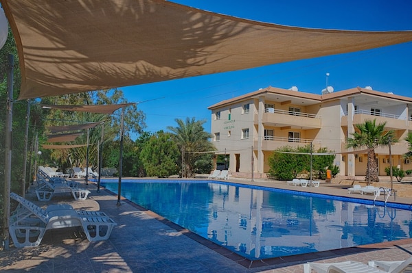 Nissi Beach 2 Bedroom 2 Bathroom Apartment With Sea View. Wifi, 5 Mins To Beach - Ayia Napa