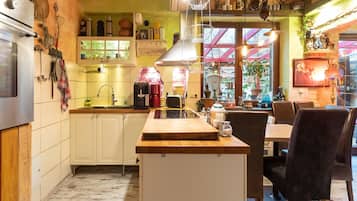 Apartamento | Cozinha privada | Cadeirão de bebê