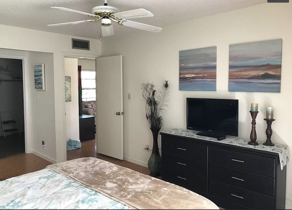 Fountain Of The Sun 55+ - 2br 2 Ba Updated Condo--a Paradise In The Sun - Mesa, AZ