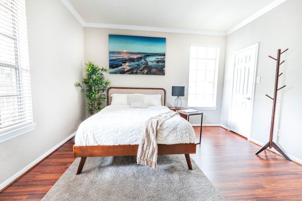 Comfy Cozy Med Center Home - テキサス州