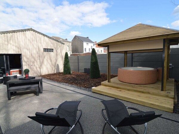Deluxe Holiday Home In Welkenraedt With Hot Tub & Steam Shower - Aachen