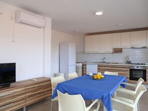 Casa | Cozinha privada | Talheres/pratos/utensílios de cozinha