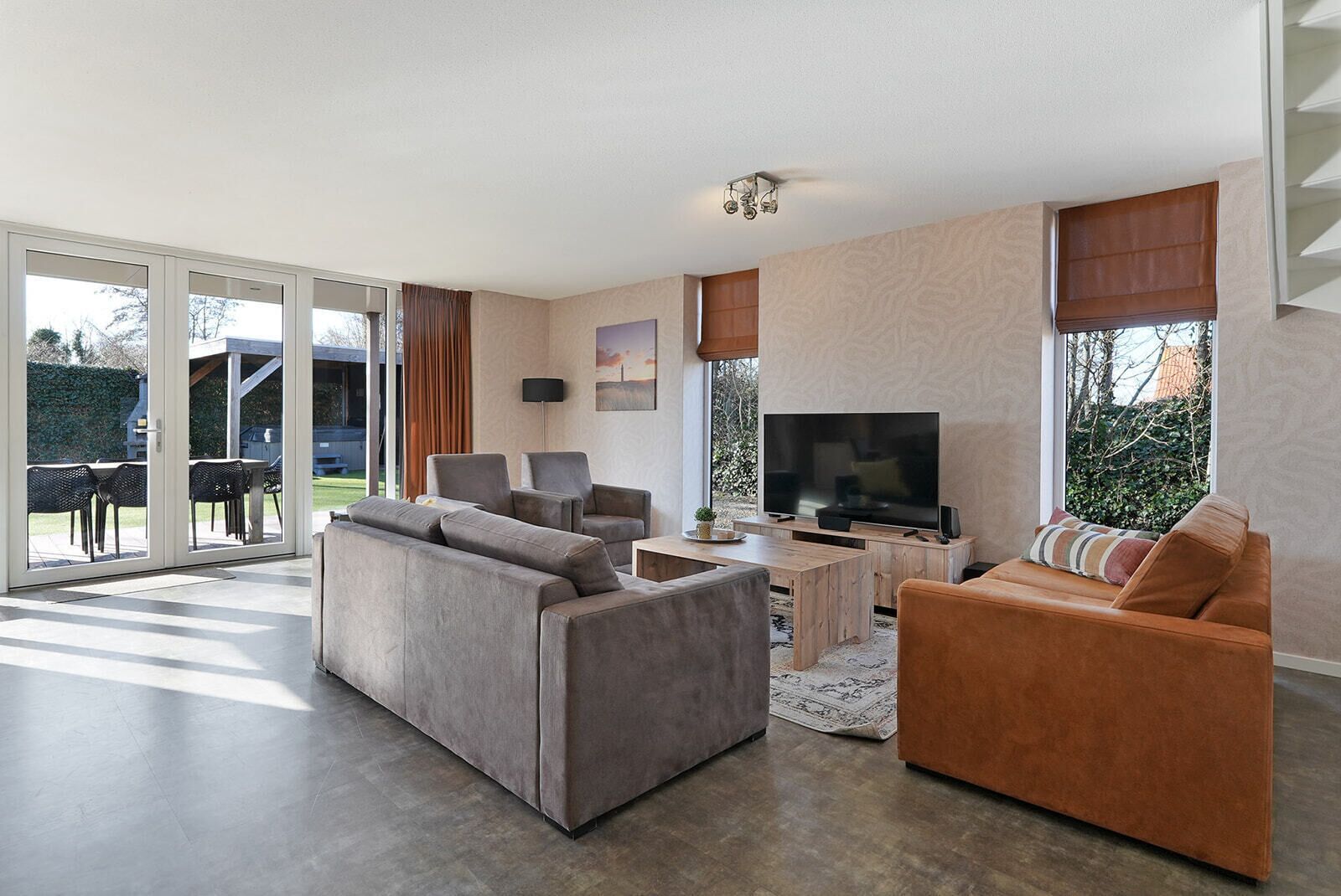 Prachtige Luxe Villa Op 2 Minuten Van Het Strand Met Grote Tuin, Jacuzzi, Veranda En Trampoline. - Ouddorp