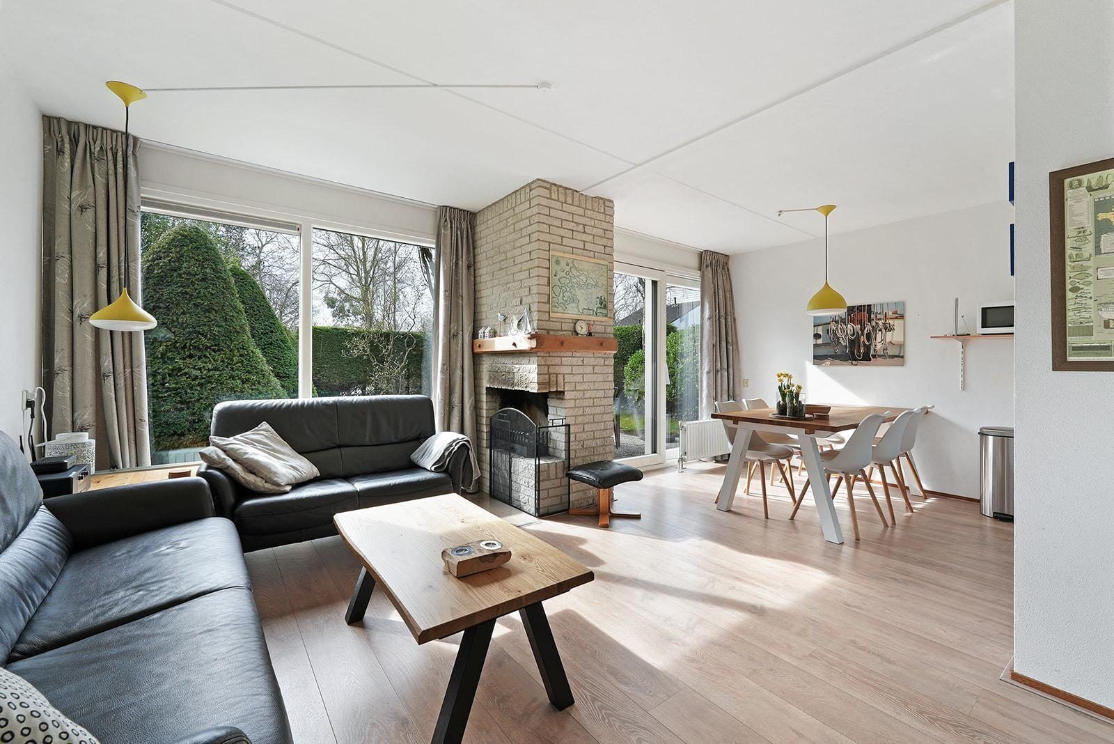 Haringvliet 11 Is A Cozy, Light Holiday Home Located In The Front Part Of The North Sea Park. - Ouddorp