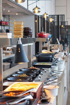 Café da manhã com buffet todos os dias (KRW 25000 por pessoa) 