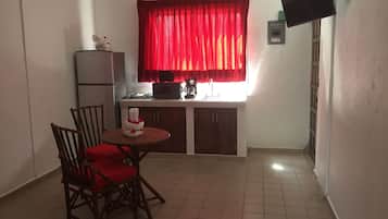 Basic Apartment | Televisão