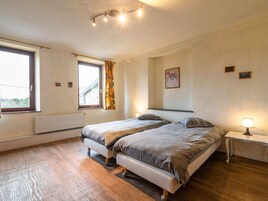 Casa | 8 quartos, com mobília individualizada, roupa de cama fornecida 