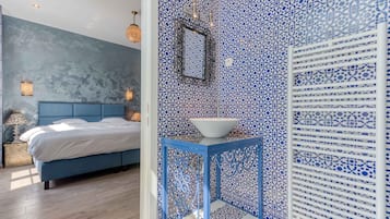 Quarto de Luxo | Camas de colchão pillowtop, cofre no quarto, secretária