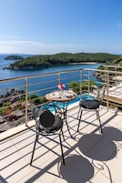 Superior Double Room with Balcony and Sea View | Vista da sacada