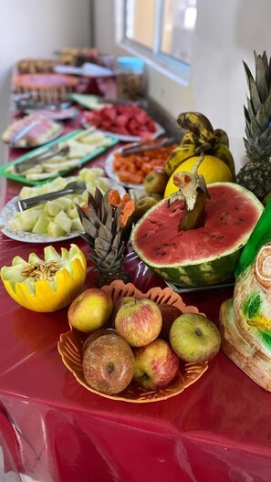 Pequeno-almoço tipo buffet diário incluído 