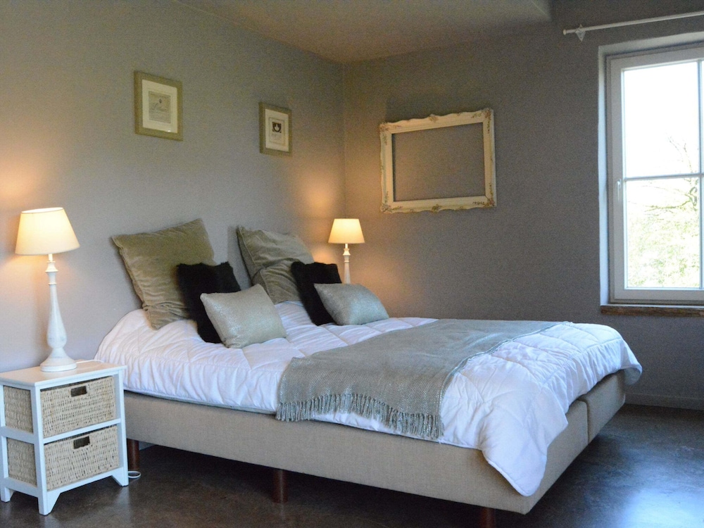 Peaceful Cottage In Jehonville - Belgium