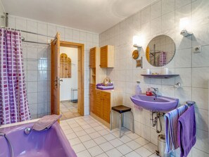 Apartamento | Casa de banho | Toalhas fornecidas 