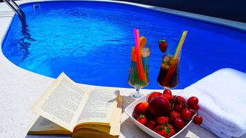 Villa | Piscina | Piscina exterior