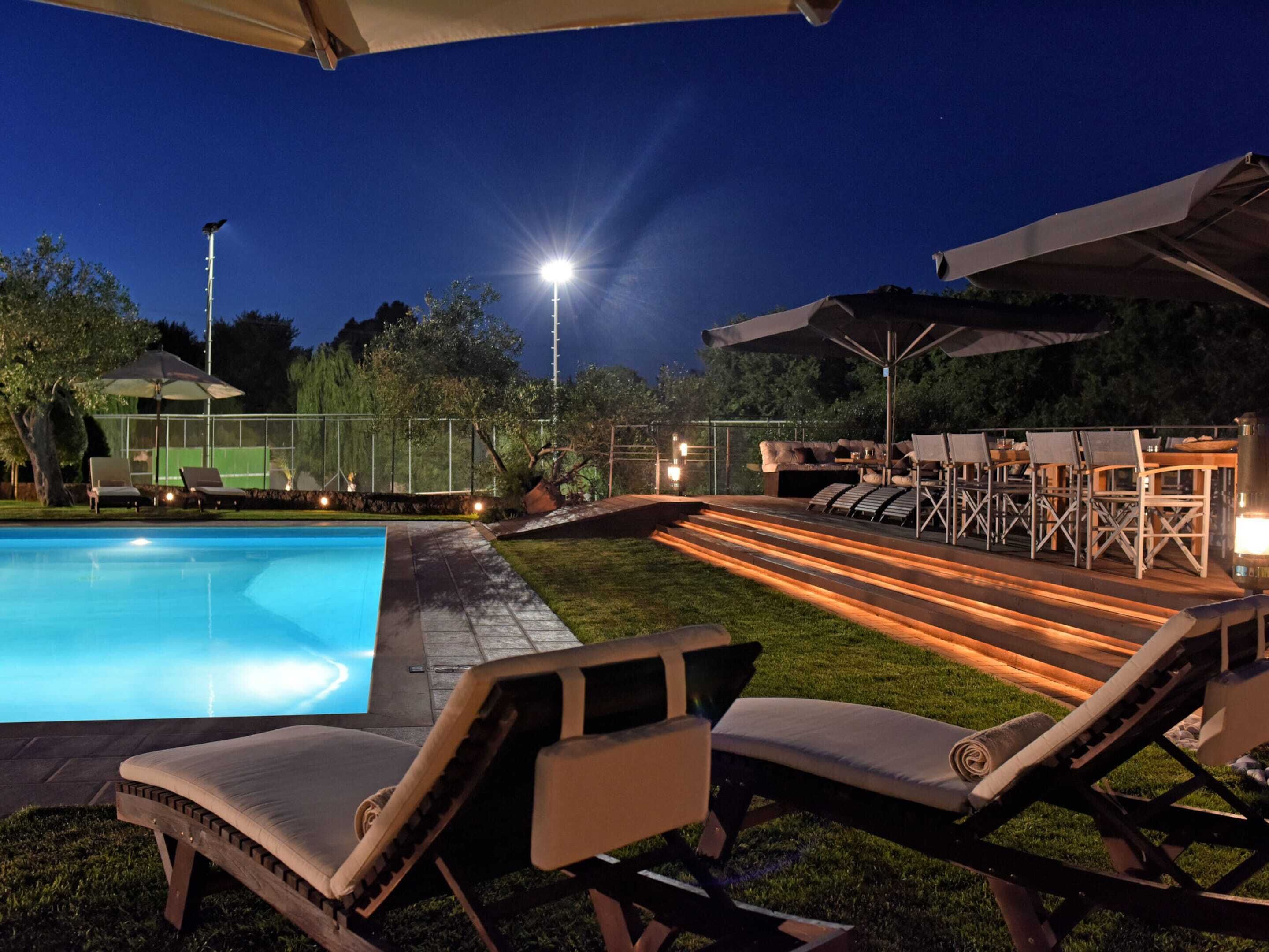 Villa | Piscina | Piscina interior, piscina exterior 