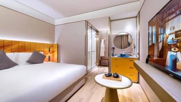 Quarto Duplo Deluxe | Secretária, cortinas/cortinados opacos, Wi-fi grátis