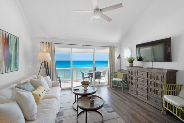 30A CONDO W/ LOFT! NEWLY RENOVATED! SLEEPS 6! GULF FRONT CONDO!BCH SRVC ...
