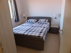 Apartamento | 2 quartos, com mobília individualizada, roupa de cama fornecida 