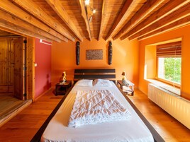 Casa | 5 quartos, individualmente mobiliados, roupa de cama